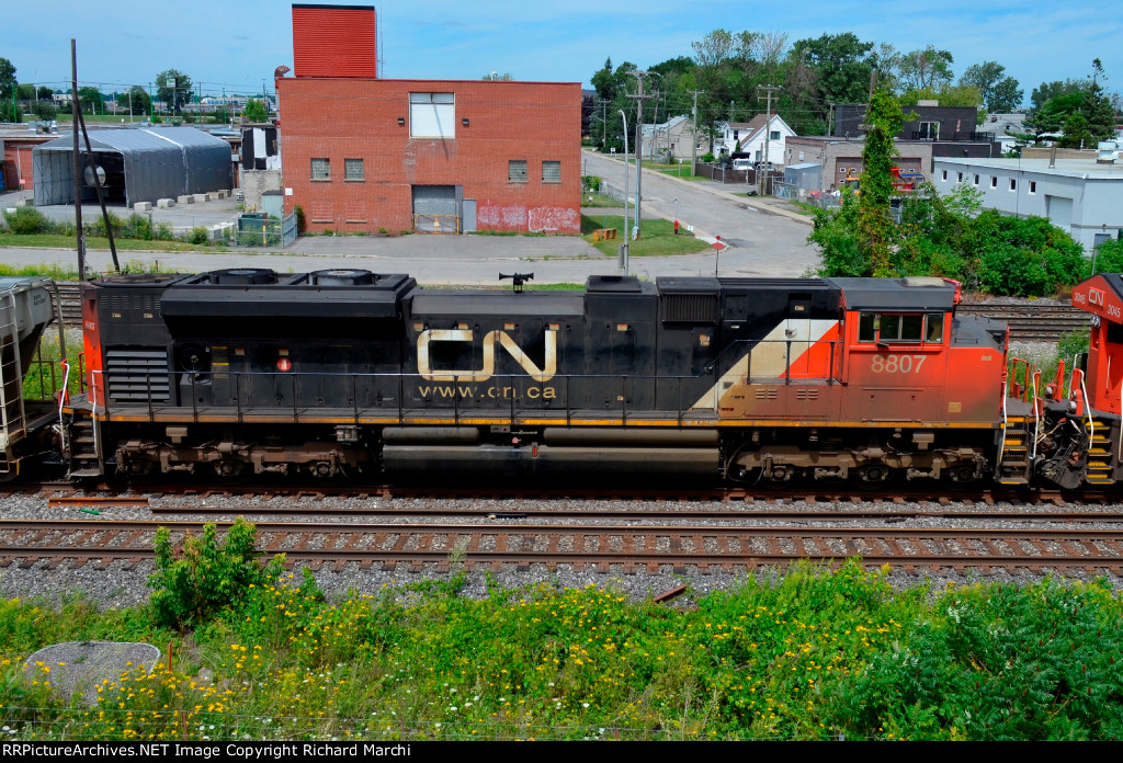 CN 8807